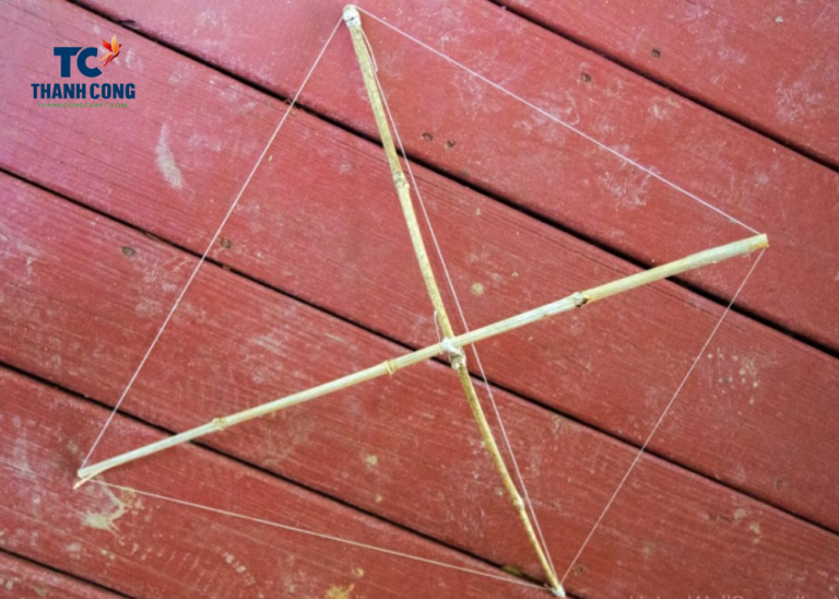 How to Make a Kite with Bamboo Sticks and Paper?