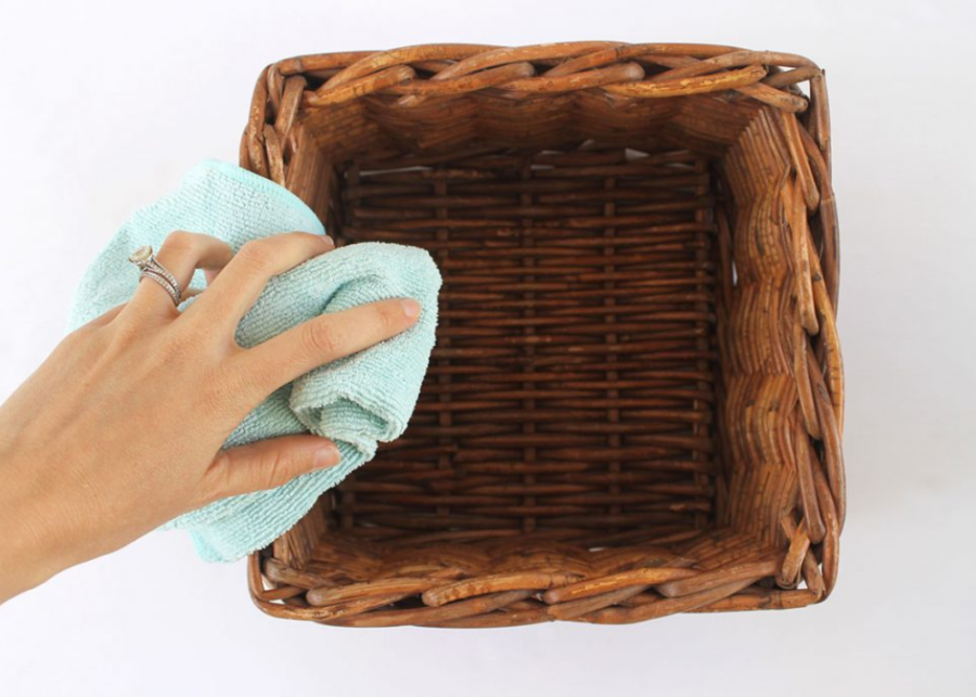 How to Paint a Wicker Basket? Change the Color of a Wicker Basket