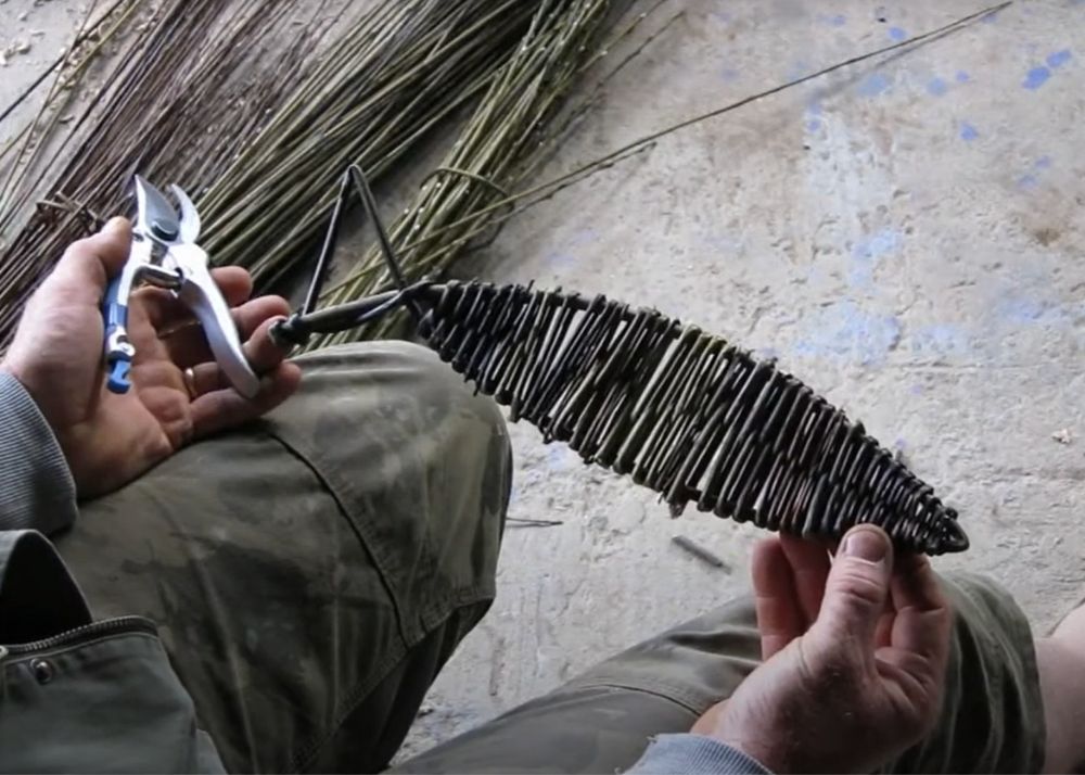 How to Make a Wicker Willow Fish?
