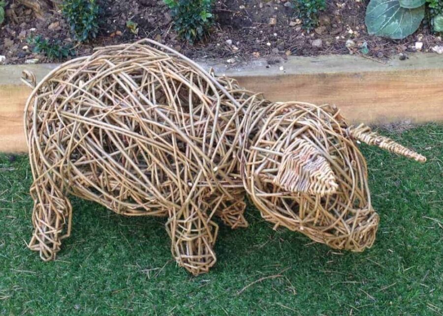 How to make a willow pig step by step?