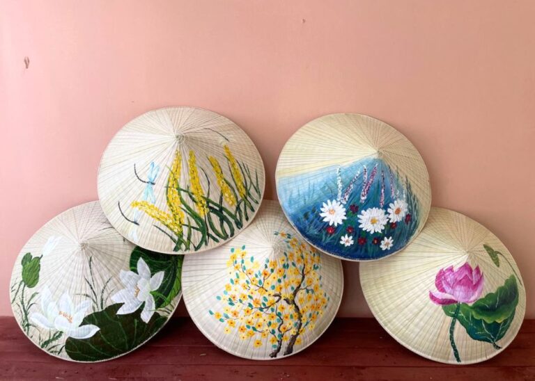 How to make a coconut palm leaf hat?