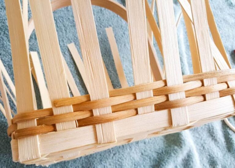 How to weave a reed basket step by step?