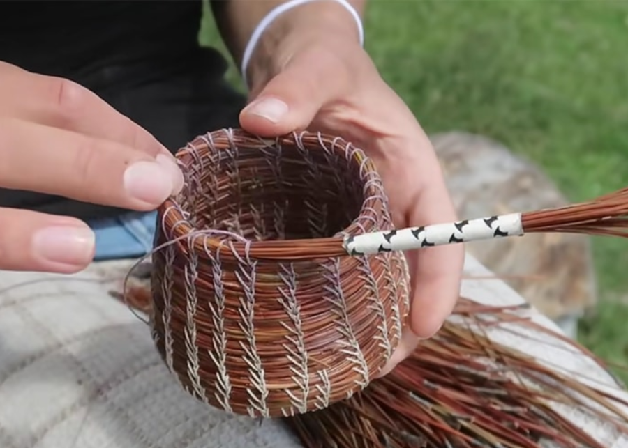 How to make a pine needle basket?
