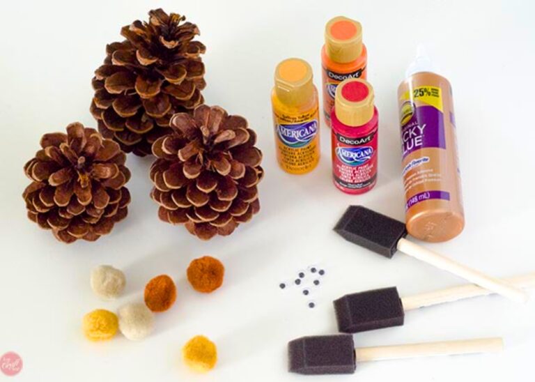 How to Make a Turkey with Pine Cones?
