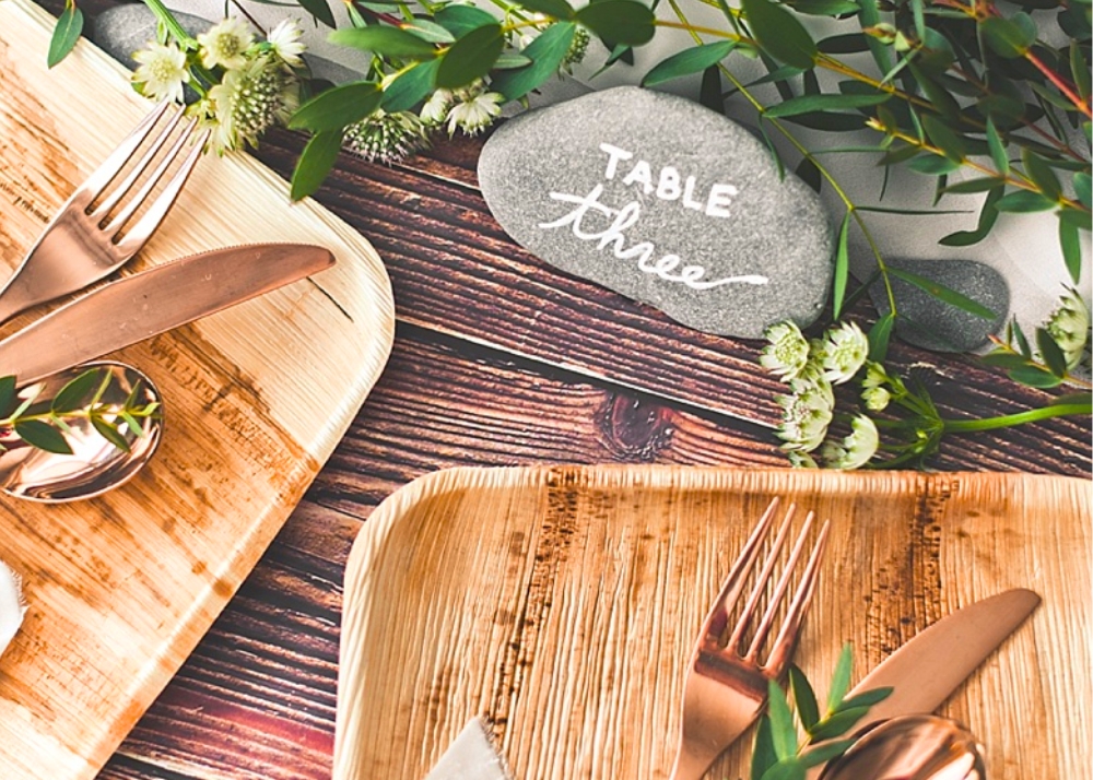 How to Write Place Cards for Wedding?